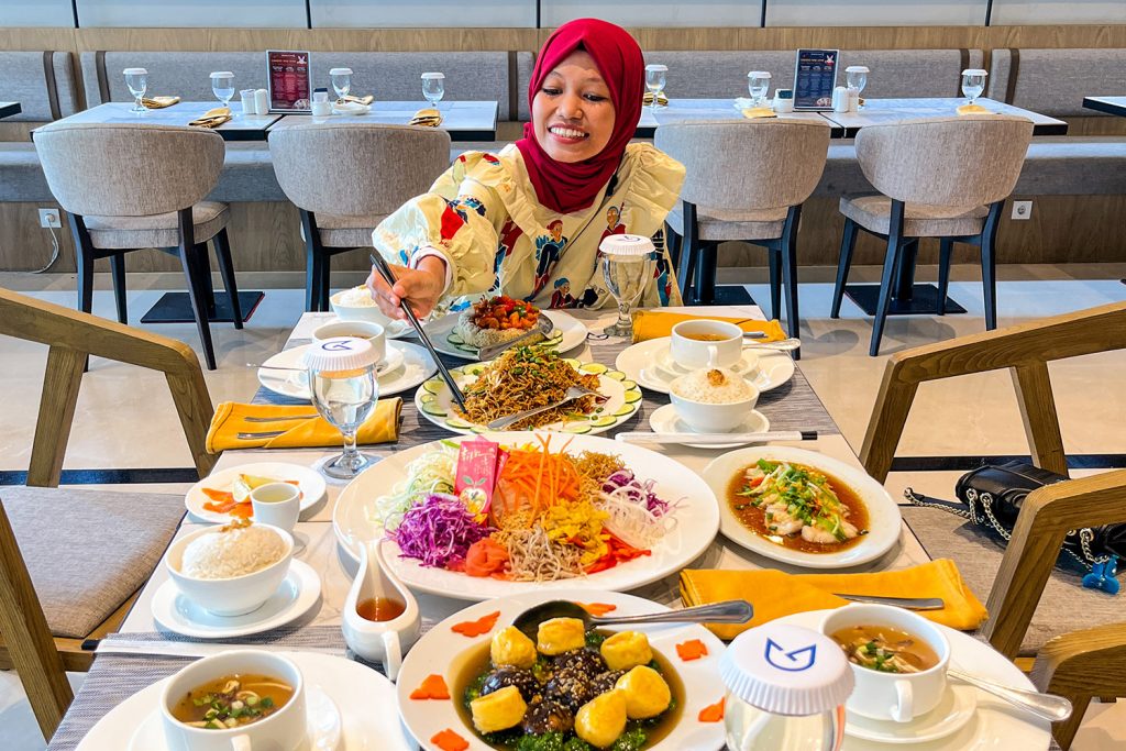 Chinese New Year Set Menu di Golden Tulip Pontianak • Siti Mustiani